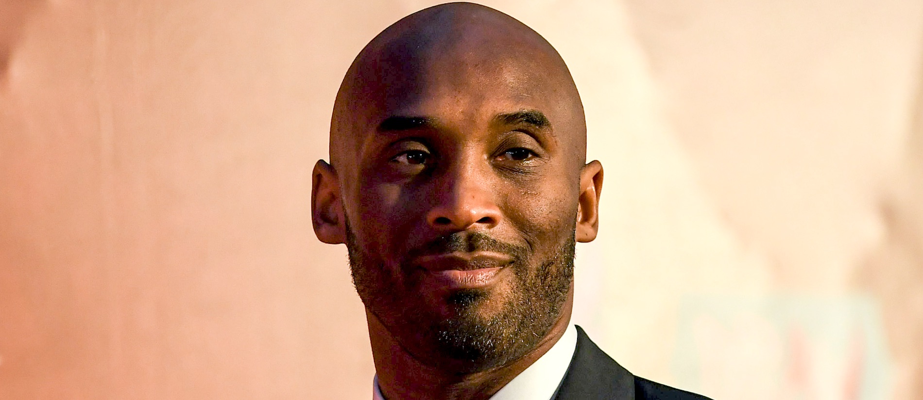 Drake Pays Tribute To Kobe Bryant By Showing Off His Kobe Sneakers