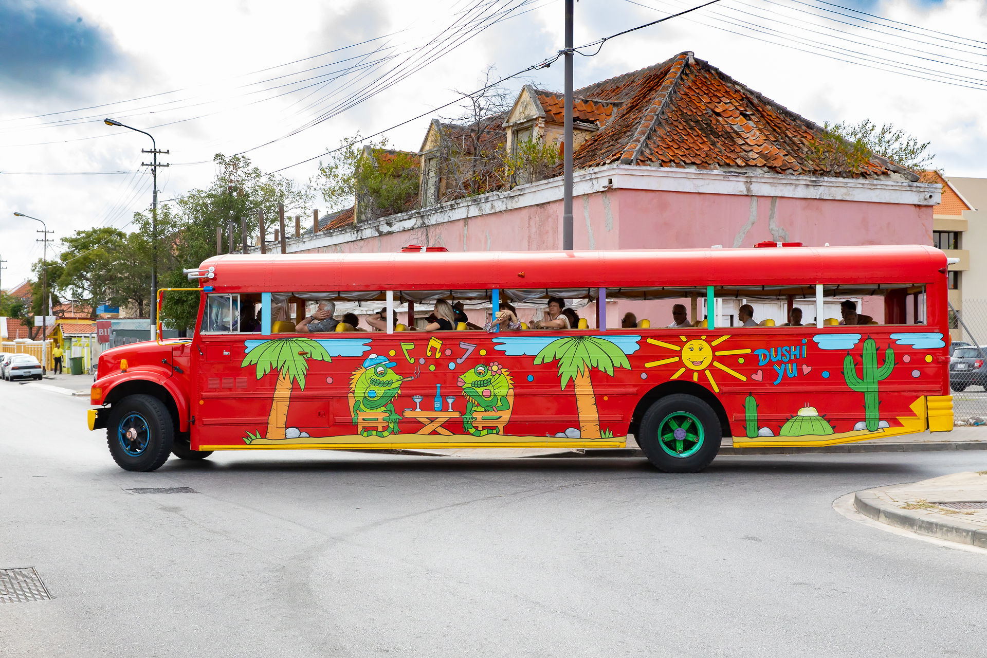 Stunning Photos Capture Curacao In All Its Beauty