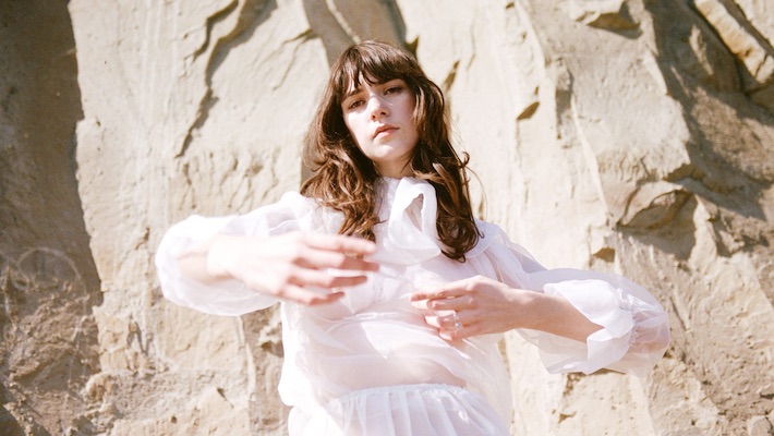 Le Ren Shares The Restful 'Love Can't Be The Only Reason To Stay'