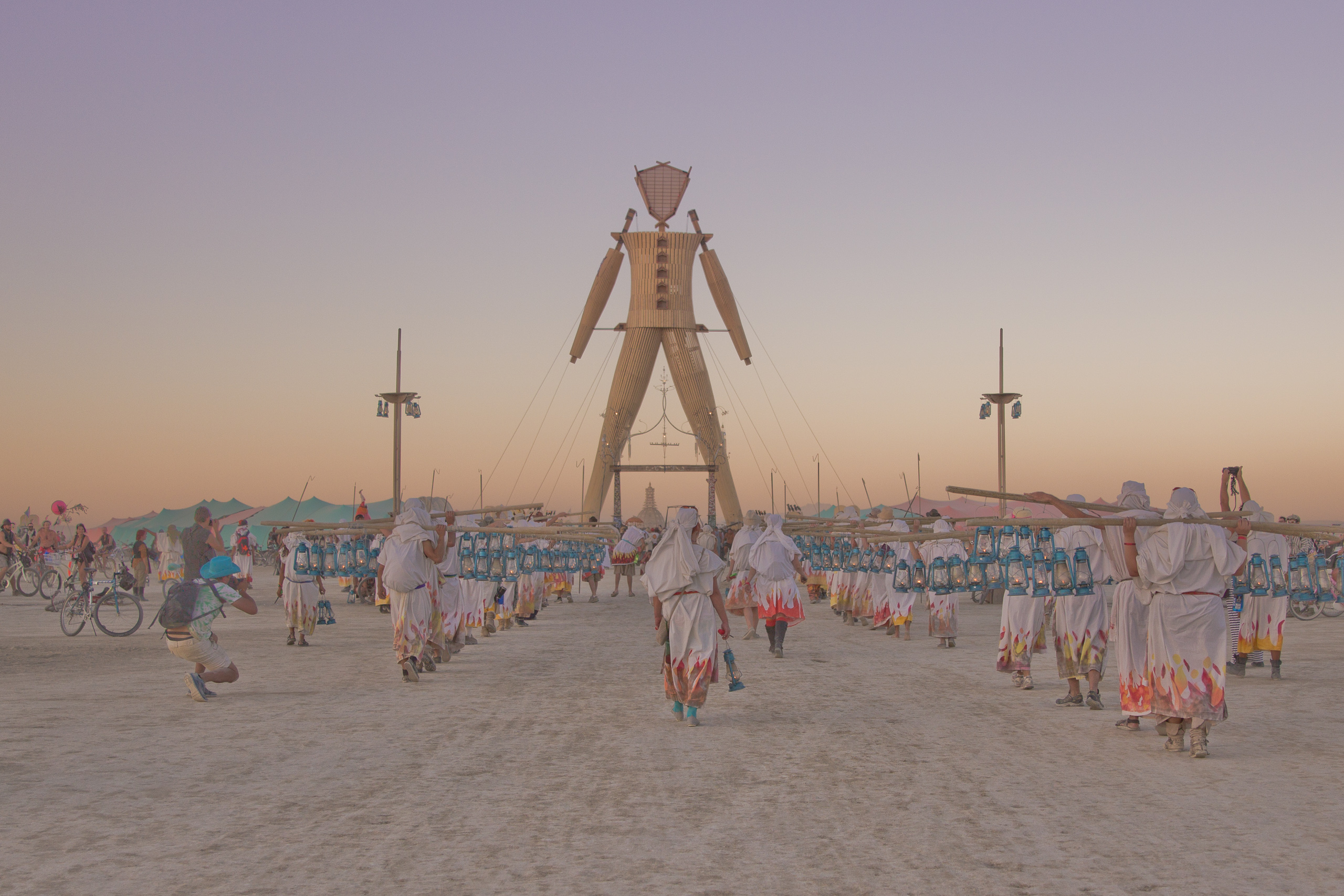Burning Man Photographer Jane Hu Shares Photos Of Past Burns