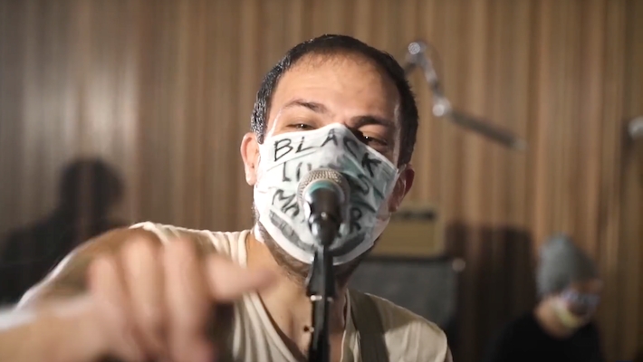 Jeff Rosenstock Uproariously Performs 'Scram!' On 'Late Night'