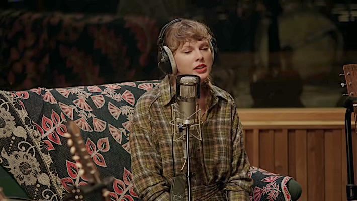 Taylor Swift Announces 'Folklore: The Long Pond Studio Sessions'