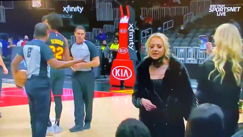 Refs Stopped Lakers-Hawks To Eject Two Fans Yelling At LeBron James
