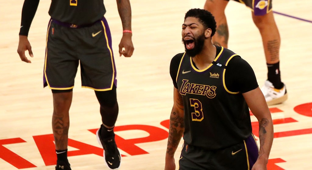 Anthony Davis Left Lakers-Clippers And Was Ruled Out With Back Spasms
