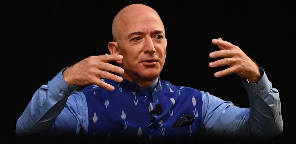 People Want Jeff Bezos Buy And Eat The Mona Lisa