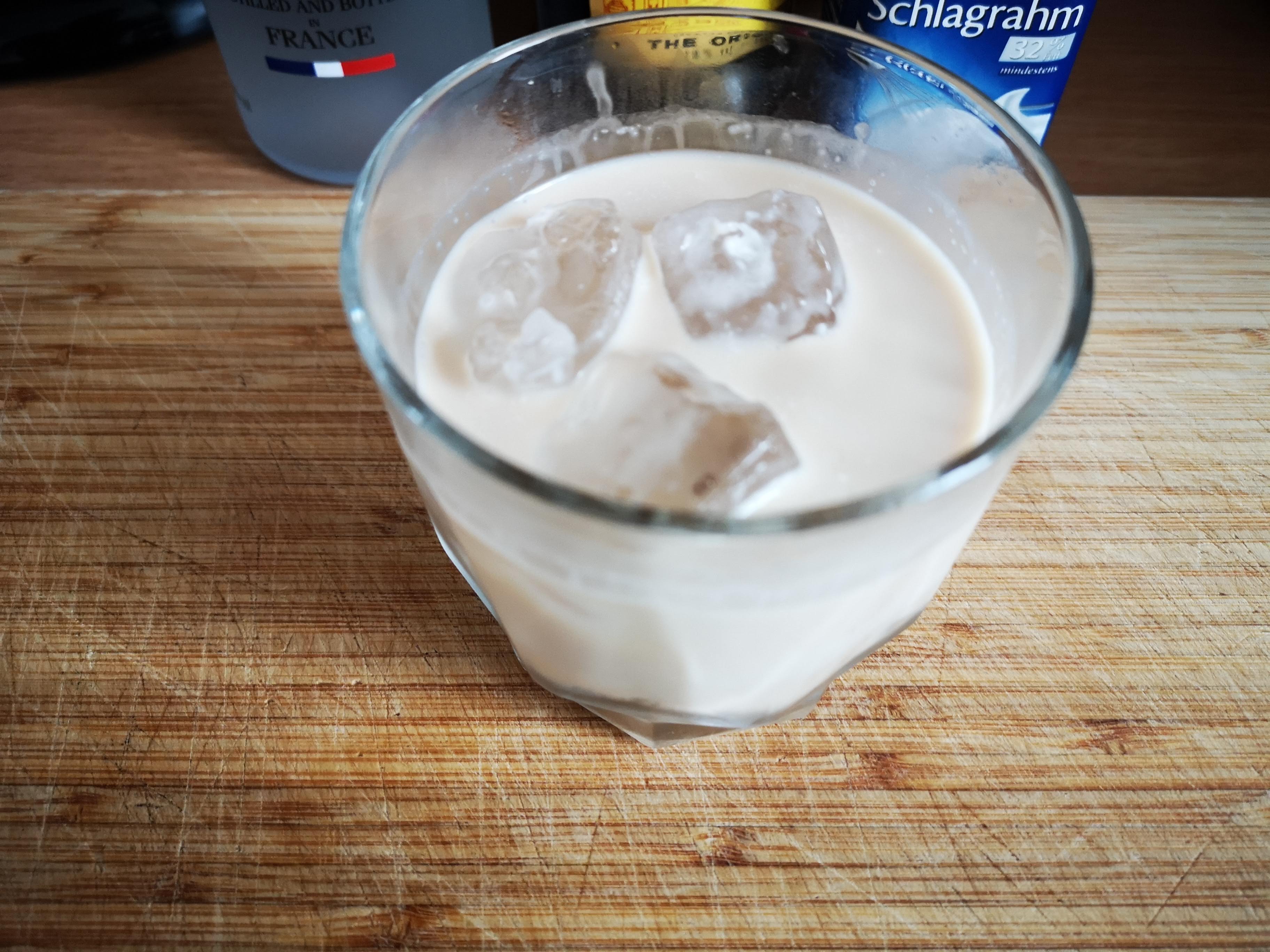 The Perfect White Russian Recipe For Fall 2021