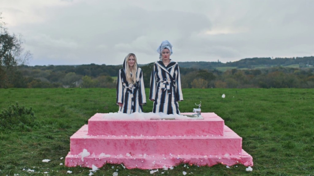 Wet Leg Announce Their Debut Album And Drop Two New Tracks