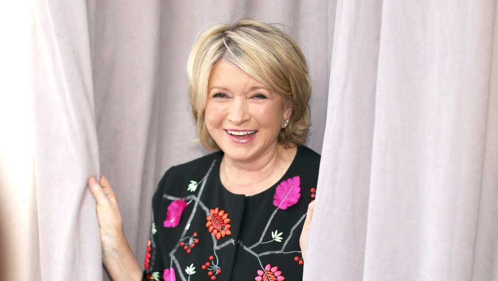 Martha Stewart Looks Amazing On 'SI' Swimsuit Issue Cover