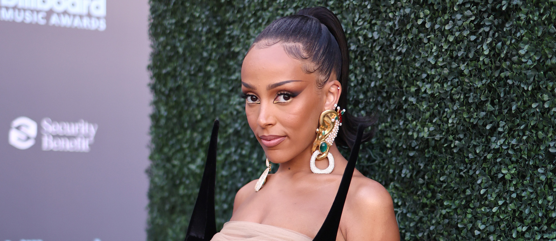 Doja Cat Has To Get Tonsil Surgery 'ASAP'