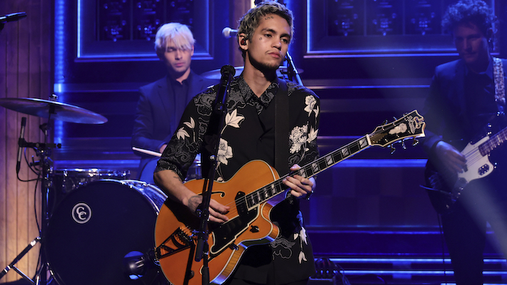 Dominic Fike Says He’s Visioned Amber Heard ‘Beating Me Up’