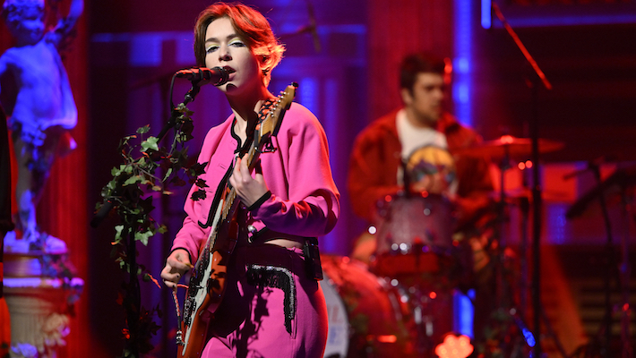 Snail Mail Performs 'Glory' On 'The Tonight Show'