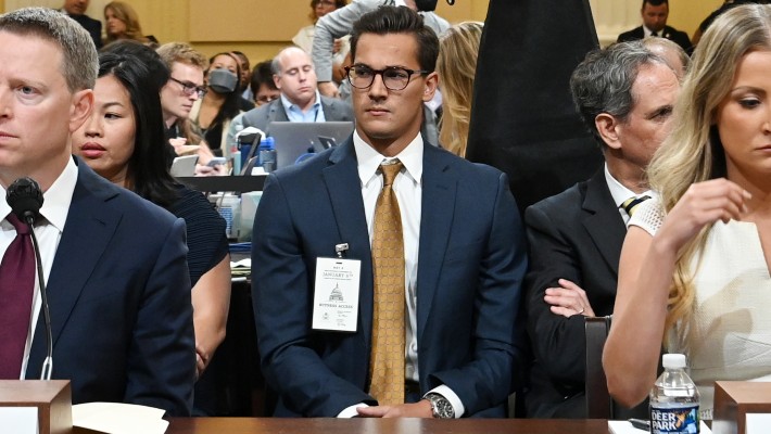 Clark Kent Look-Alike At Jan. 6 Hearing Drives Twitter Wild