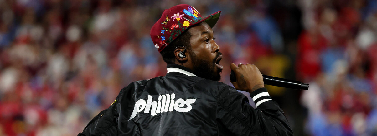 Meek Mill Performs 'Dreams & Nightmares' At The World Series