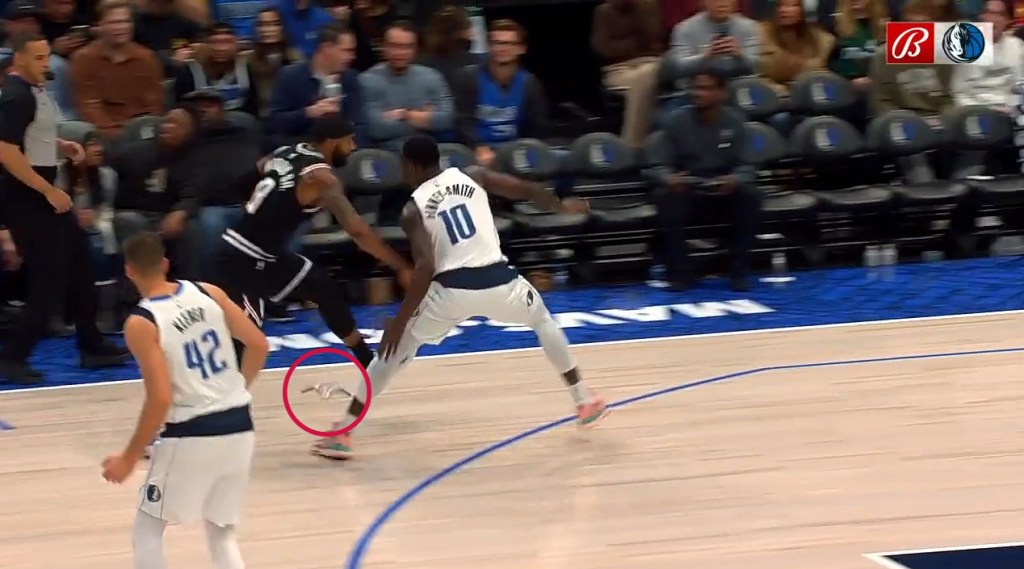 Dorian Finney-Smith Hit With Paper Airplane At Mavs-Clippers