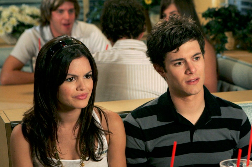 'The O.C.' Cast Wants To Reunite For 'The White Lotus'