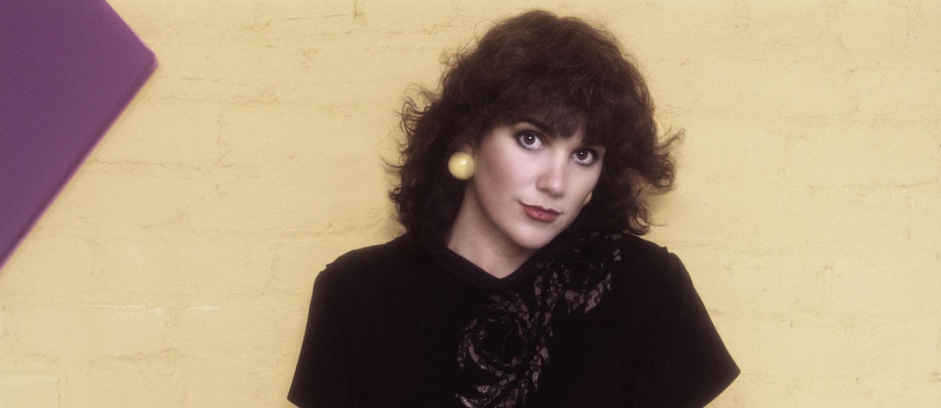 'Last Of Us': Linda Ronstadt's 'Long, Long Time' In Episode 3