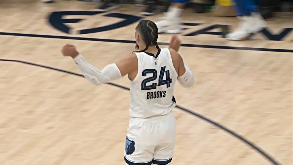 Dillon Brooks Got His 18th T For Dancing At The Mavs Bench