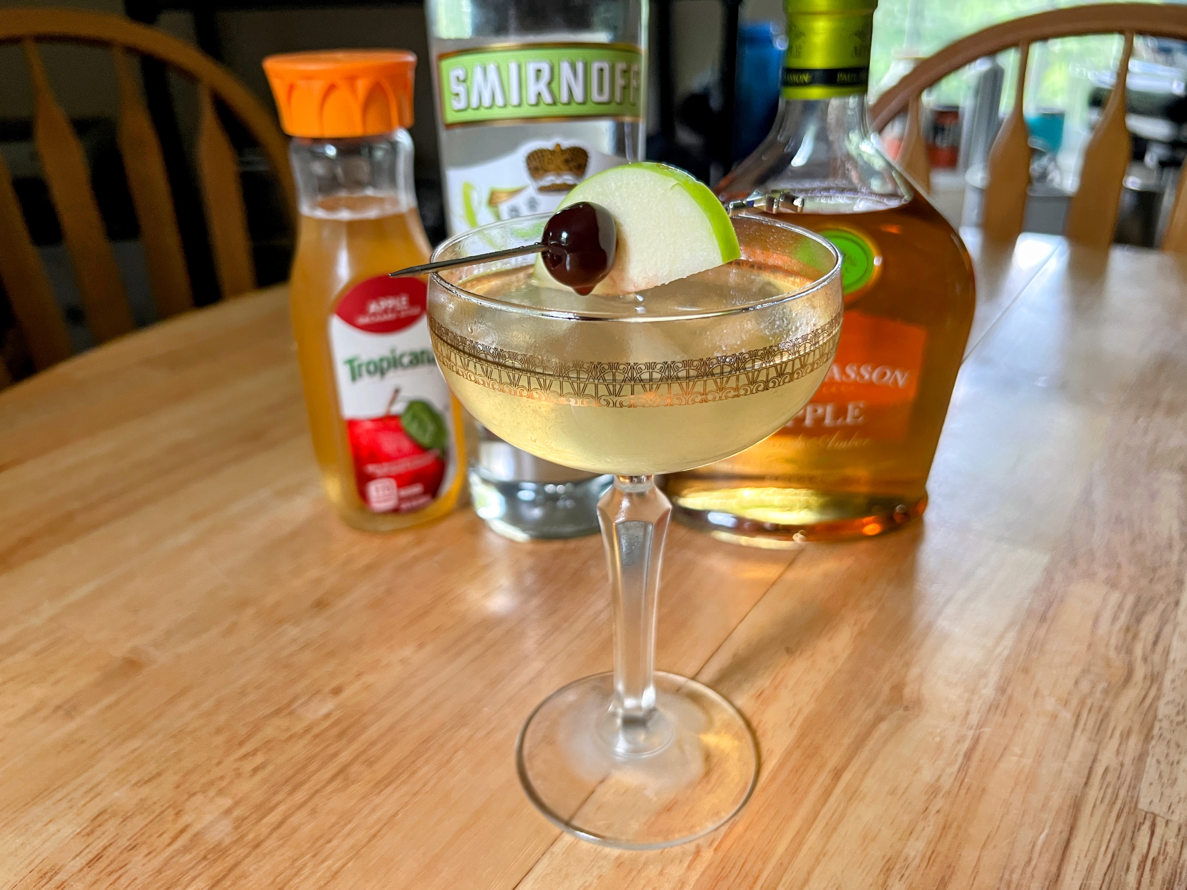 Appletini Cocktail Recipe: They're Back And Better Than Ever