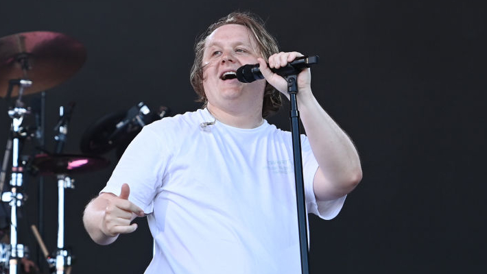 Glastonbury Fans Helped Lewis Capaldi Sing Through His Tics