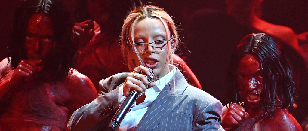 Doja Cat’s Tour Merch For ‘The Scarlet Tour’