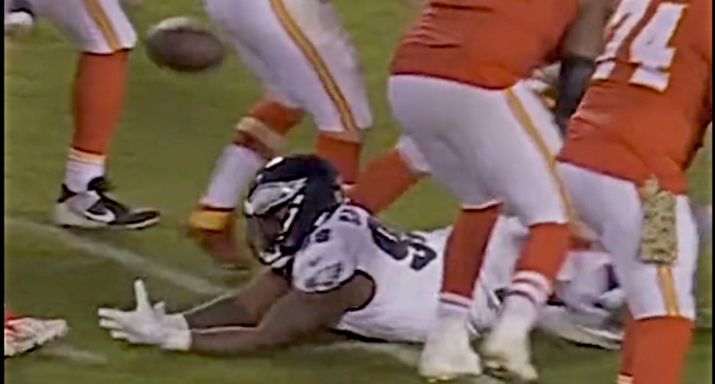 Jalen Carter Came Close To Intercepting A Mahomes Spike