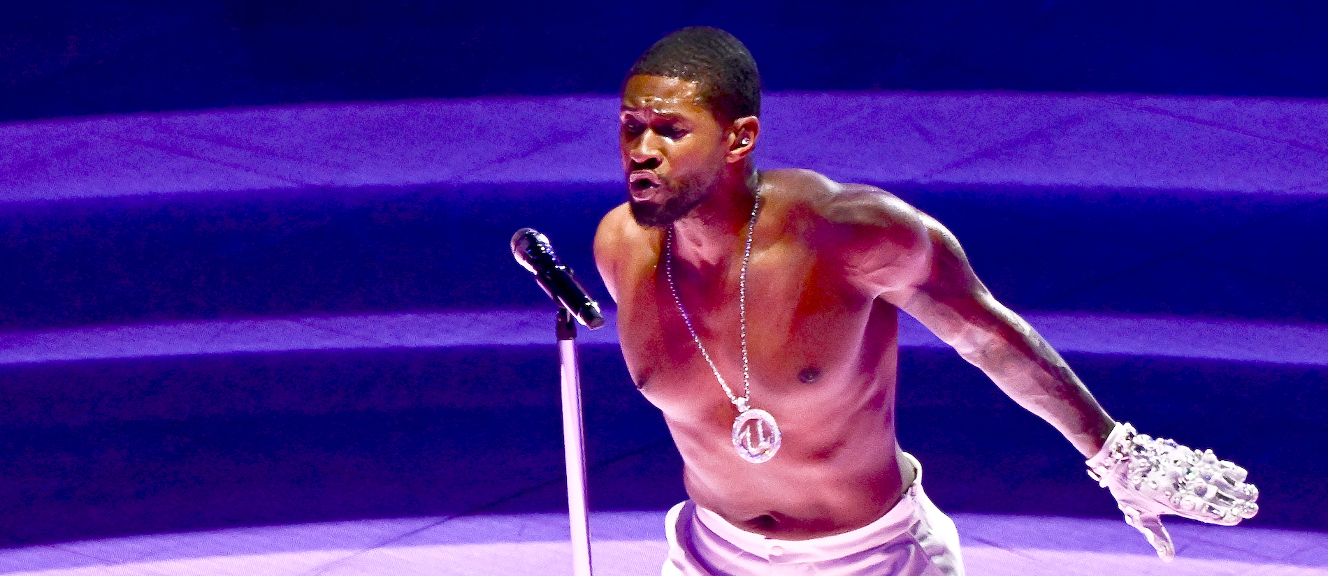 Who Performed With Usher Ata The Super Bowl Halftime Show?