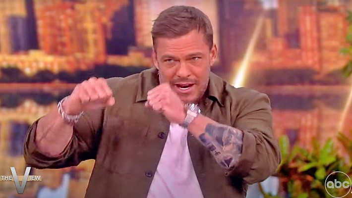 Alan Ritchson Woos 'The View' With Real-Life Reacher Moment