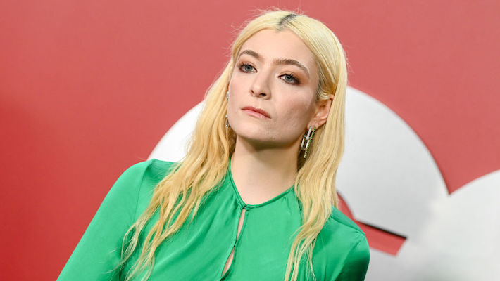 Lorde Covers Talking Heads' 'Take Me To The River'