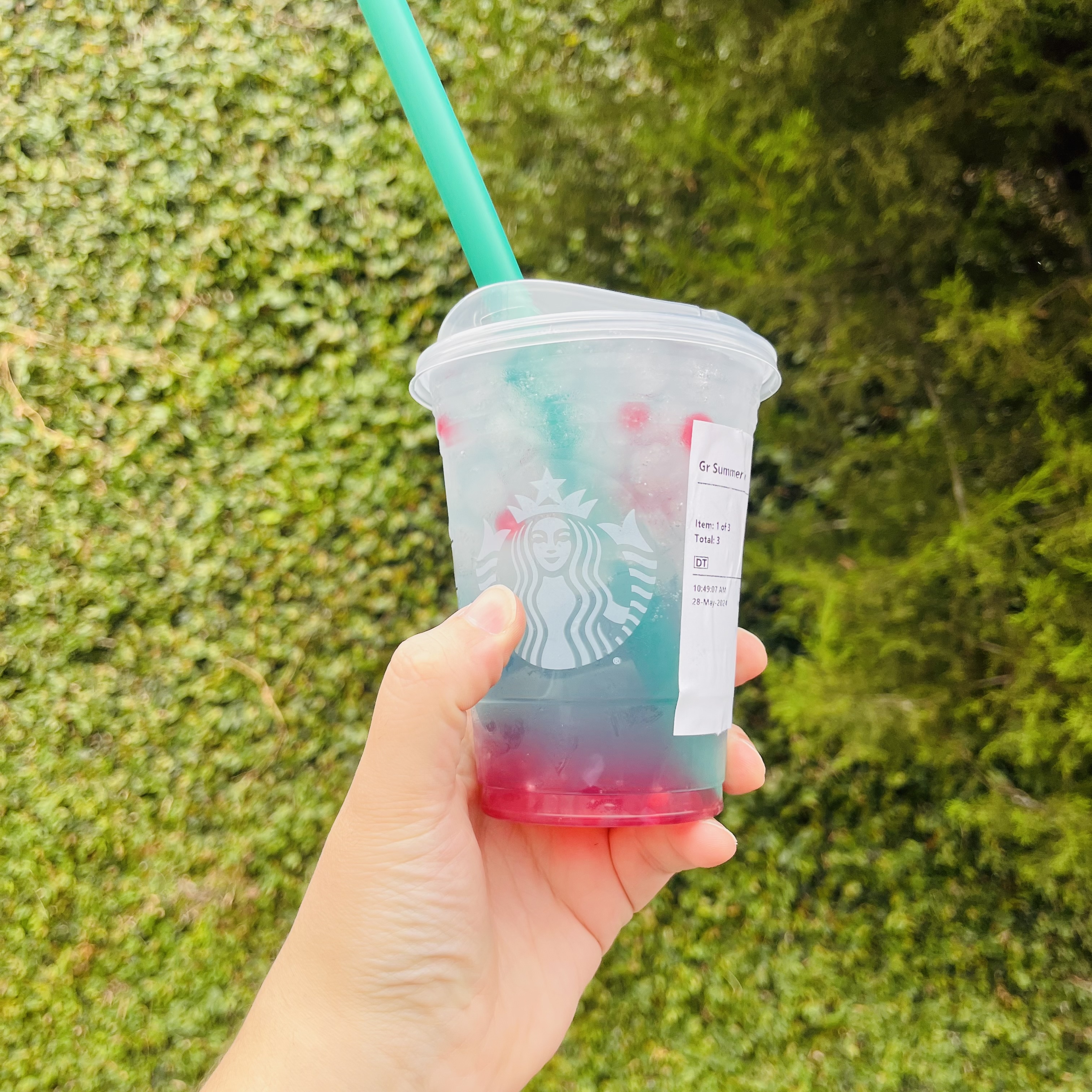 Starbucks Summer Berry Refreshers Drinks Menu, Reviewed