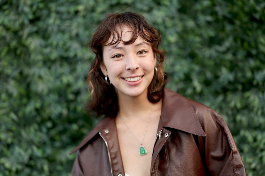 Actress Who Played Lily On 'Modern Family' Shared Prom Pics