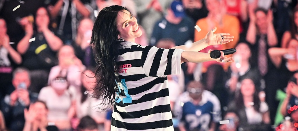Billie Eilish Turned Her ‘Uno’ Obsession Into A Limited-Edition Card ...